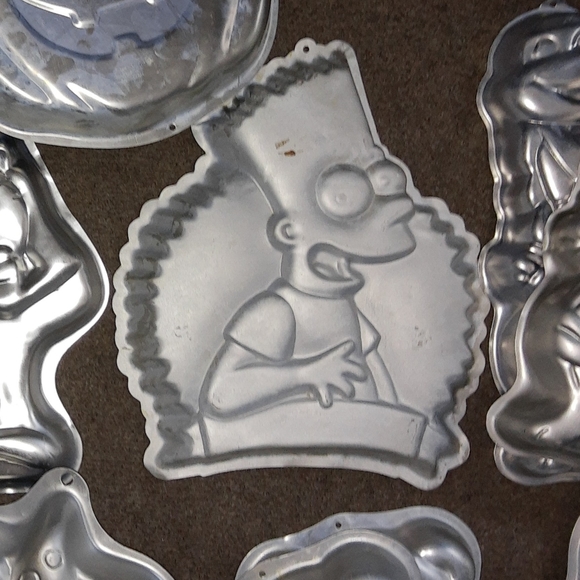 Wilton | Kitchen | 2for3wilton Character Cake Pan | Poshmark